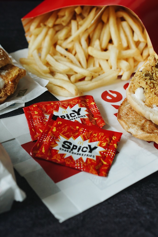 NEW McDo Spicy Chicken Burger & Spicy Shake Shake Fries – EATSplorations